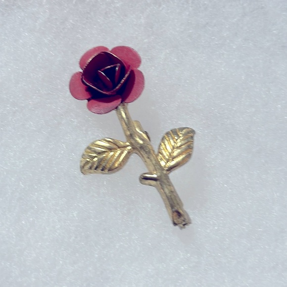 Vintage | Jewelry | Vintage 96s Gold Tone Red Rose Brooch | Poshmark